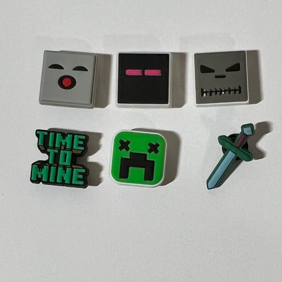 CROCS | Shoes | Minecraft Charms Jibbitz Shoe Charms Enderman Creeper ...